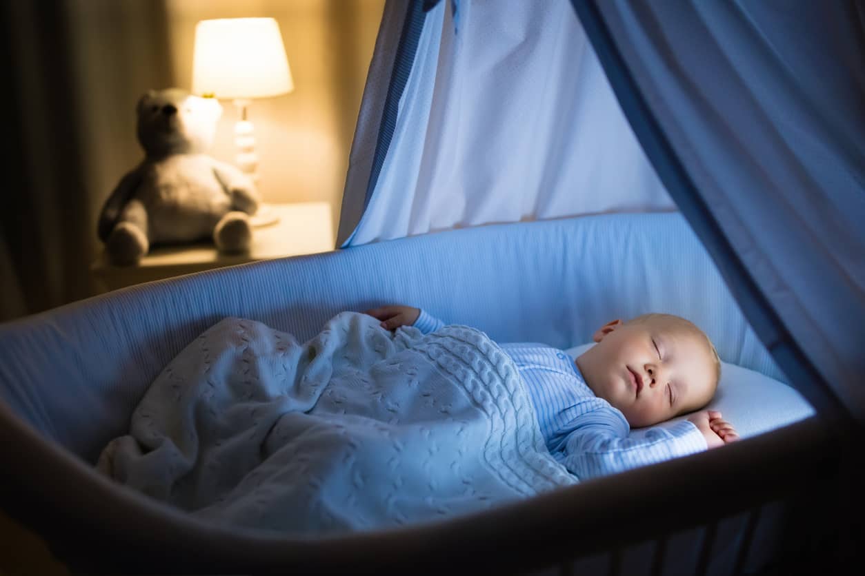 Almohada para bebés: usos, medidas y cómo hacerlas
