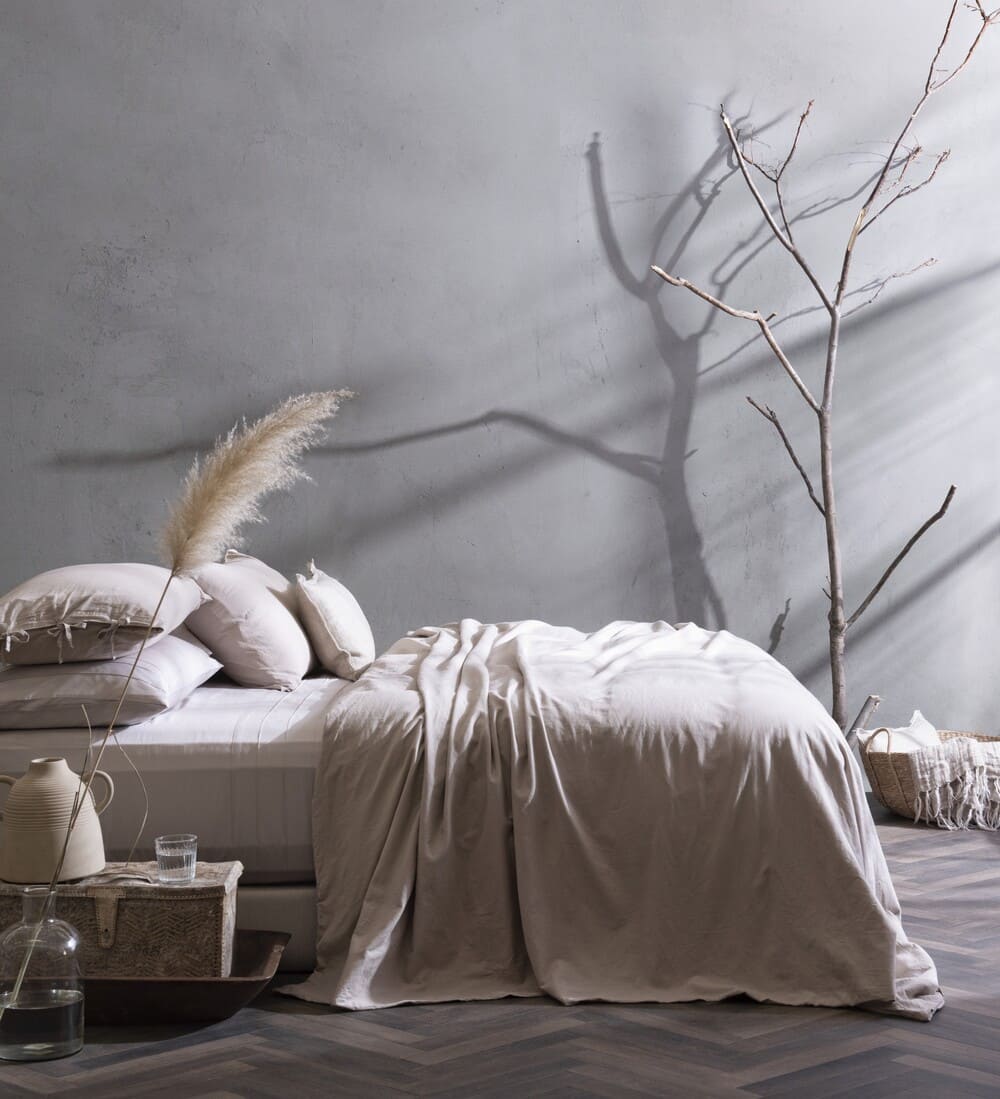 Pieza color gris: un espacio de relajación y descanso